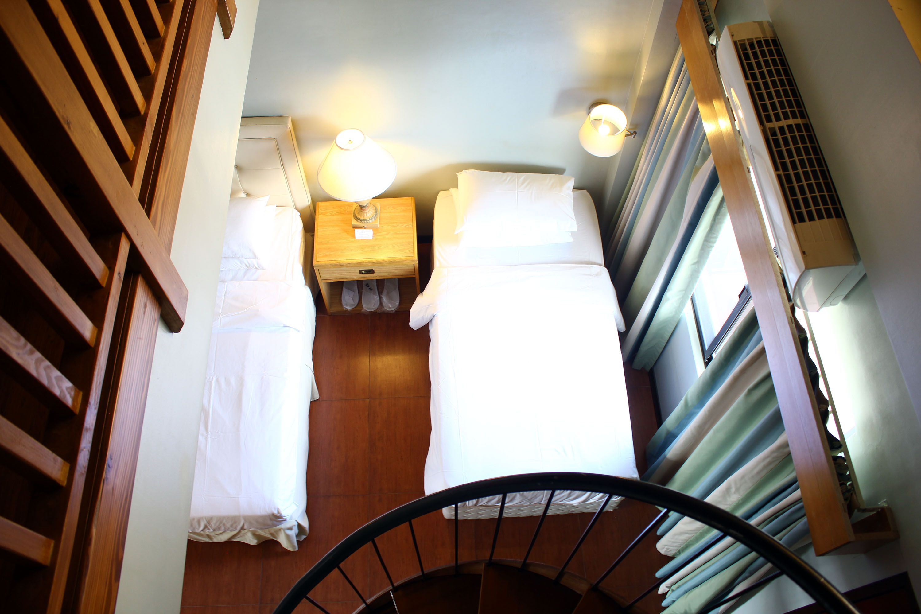 FAMILY LOFT TYPE ROOM - Pinegrove Mountain Lodge